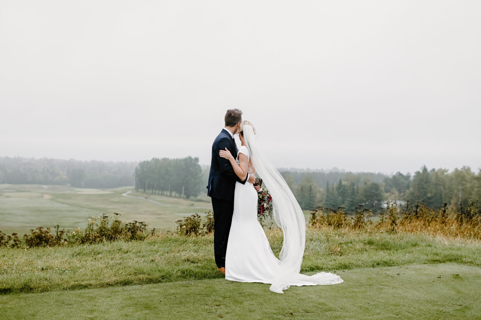 Perfect Fall Wedding in Duluth, Minnesota in September